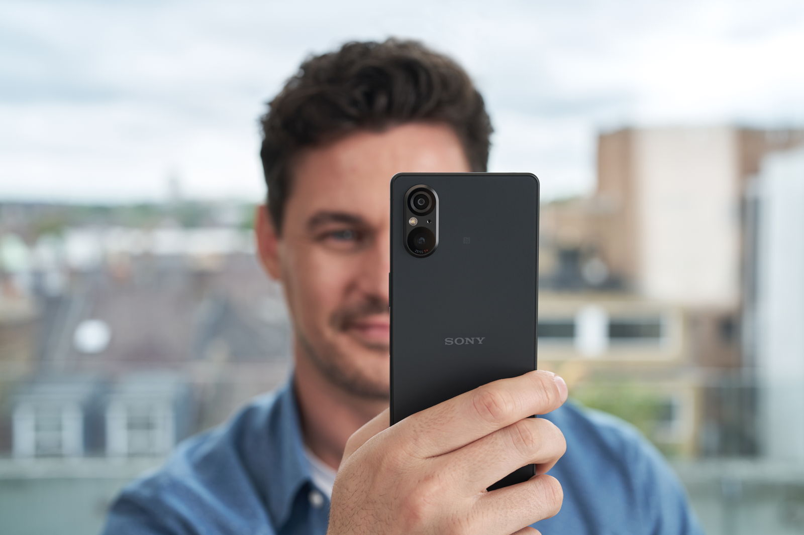 Το Χperia 5 V είναι το το νέο premium smartphone της Sony | Busted.gr